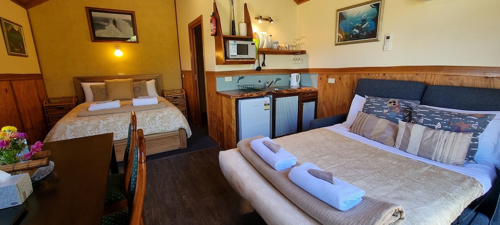 Eastern Reef Cottages - Port Campbell