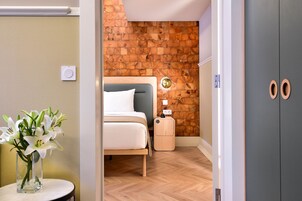 Suite | Minibar, cofre no quarto, secretária, quartos insonorizados 