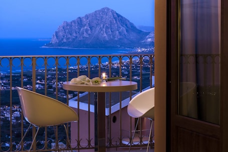 Vista do quarto. Parco Degli Aromi Resort & Benessere