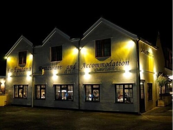 La Fontana Italian Restaurant With Rooms - Berkshire