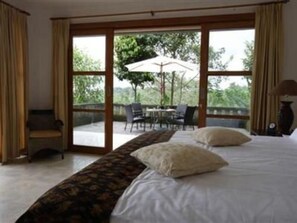 Quarto Standard | Lençóis de algodão egípcio, roupa de alta qualidade, cofre no quarto 