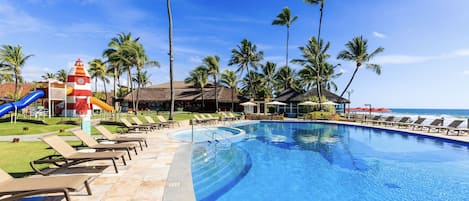 3 piscinas externas, guarda-sóis, espreguiçadeiras