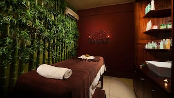 Sala(s) para tratamentos a casais, sauna, banho turco