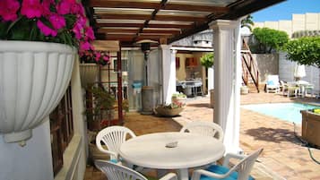 Quarto Quádruplo Comfort | Terraço/pátio interior