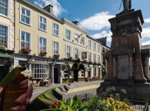 The Grand Hotel - Dingle Peninsula