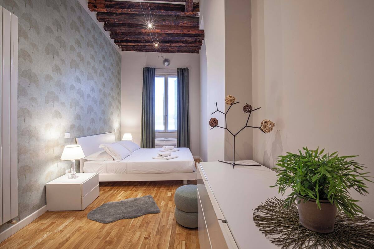 Apartamento Standard, 2 quartos (Apt 3) (check-in online)) | Roupa de alta qualidade, edredões de penas, quartos insonorizados 