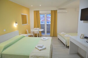 Apartamento Familiar, varanda, vista para o mar | Vista do quarto