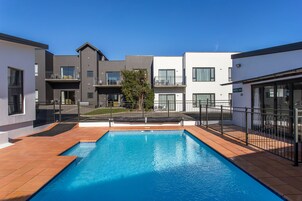 Piscina externa sazonal