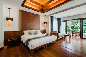 Deluxe Pool Side Room | 1 quarto, frigobar, cofres nos quartos, escrivaninha