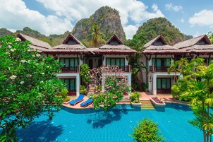 Deluxe Pool Side Room | Vista do quarto