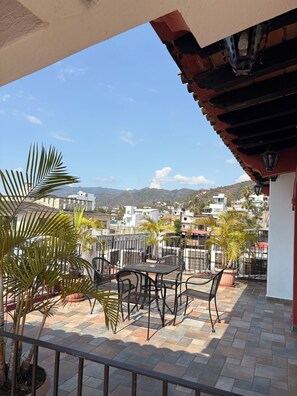 Suite-Estúdio Familiar, varanda, vista para a montanha | Terraço/pátio interior