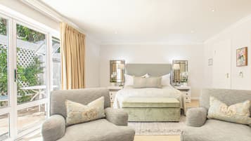 Quarto Superior, 1 cama king-size | Roupa de alta qualidade, edredões de penas, minibar grátis