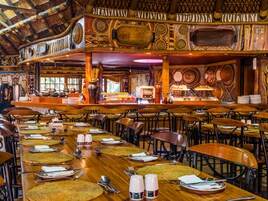 Café da manhã com buffet todos os dias (ZAR 170 por pessoa) 