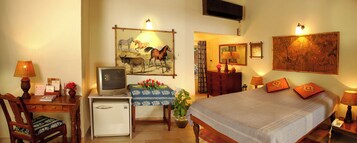 Casa de campo | Cofres nos quartos, escrivaninha, cortinas blackout