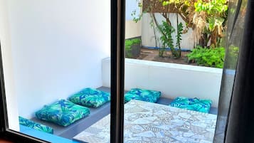 Apartamento Básico, 3 quartos, acesso à piscina, vista para a piscina | Terraço/pátio interior