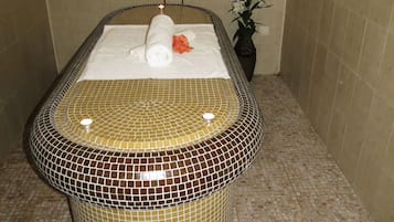 Sauna seca, banheira de hidromassagem, sauna a vapor, banho turco/hammam