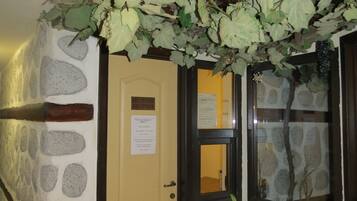 Sauna seca, banheira de hidromassagem, sauna a vapor, banho turco/hammam