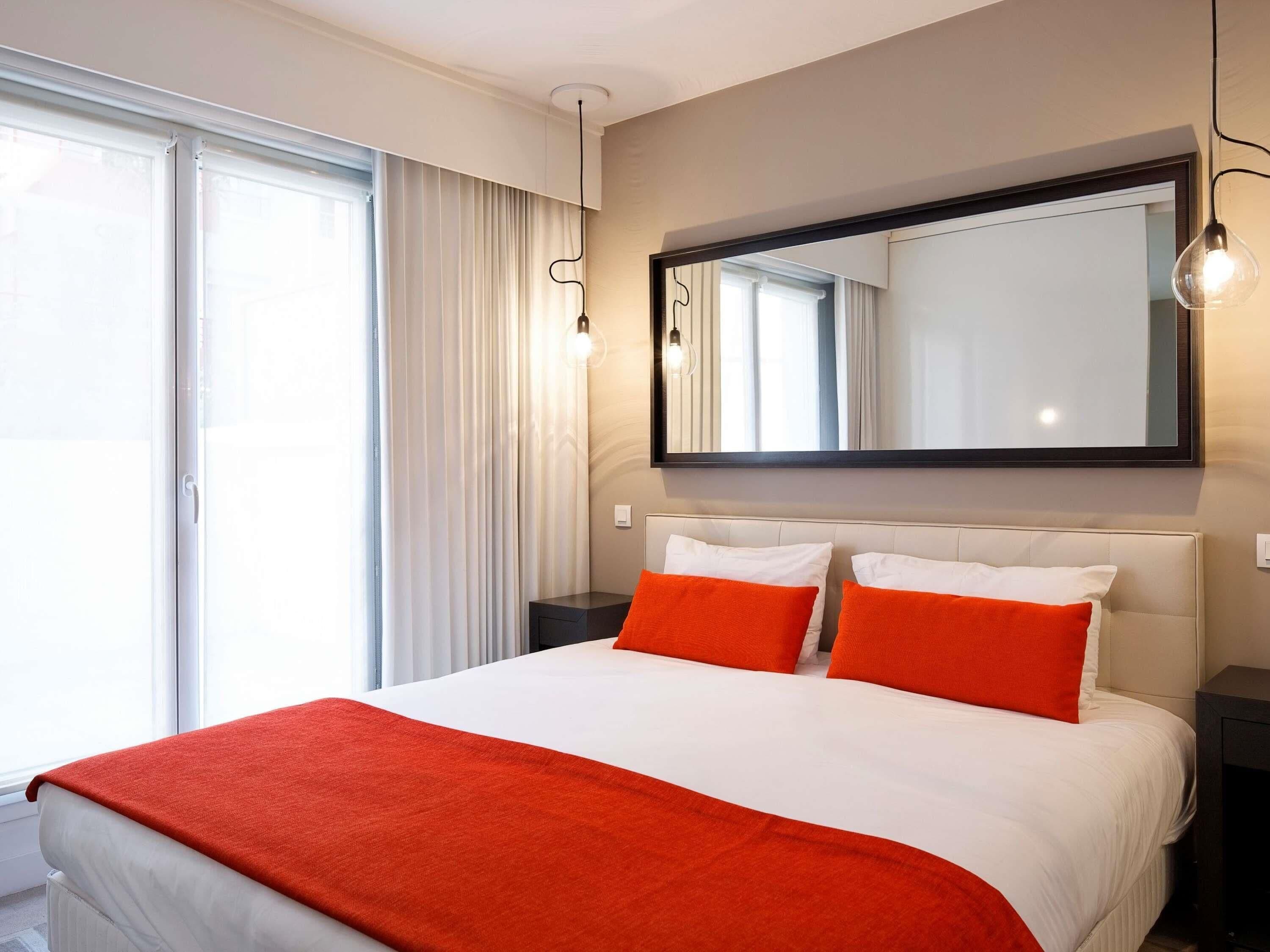 Apartamento, 2 quartos (6 people) | Cofres nos quartos, escrivaninha, quartos à prova de som, berços grátis