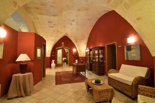 Sala(s) para tratamentos a casais, sauna, banheira de hidromassagem 