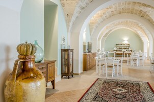 Pequeno-almoço tipo buffet diário incluído 