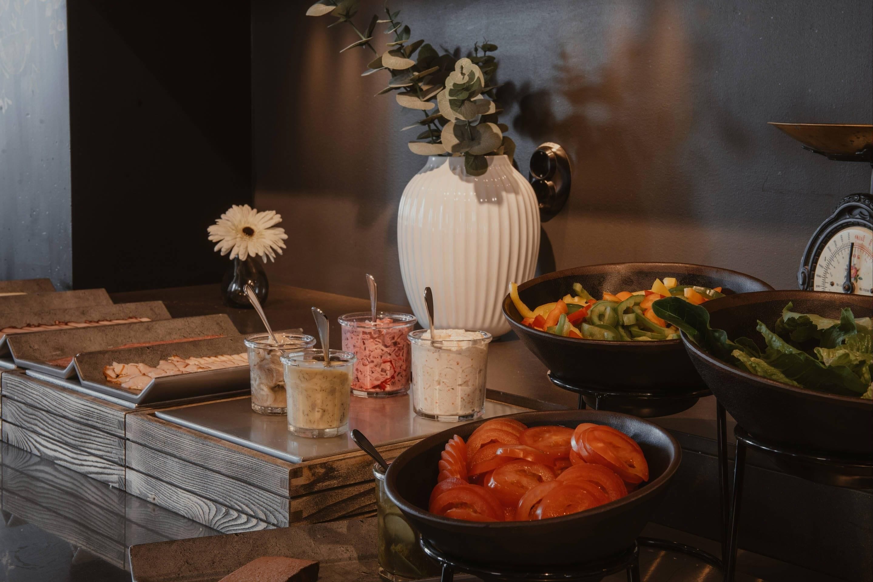 Pequeno-almoço tipo buffet diário incluído 