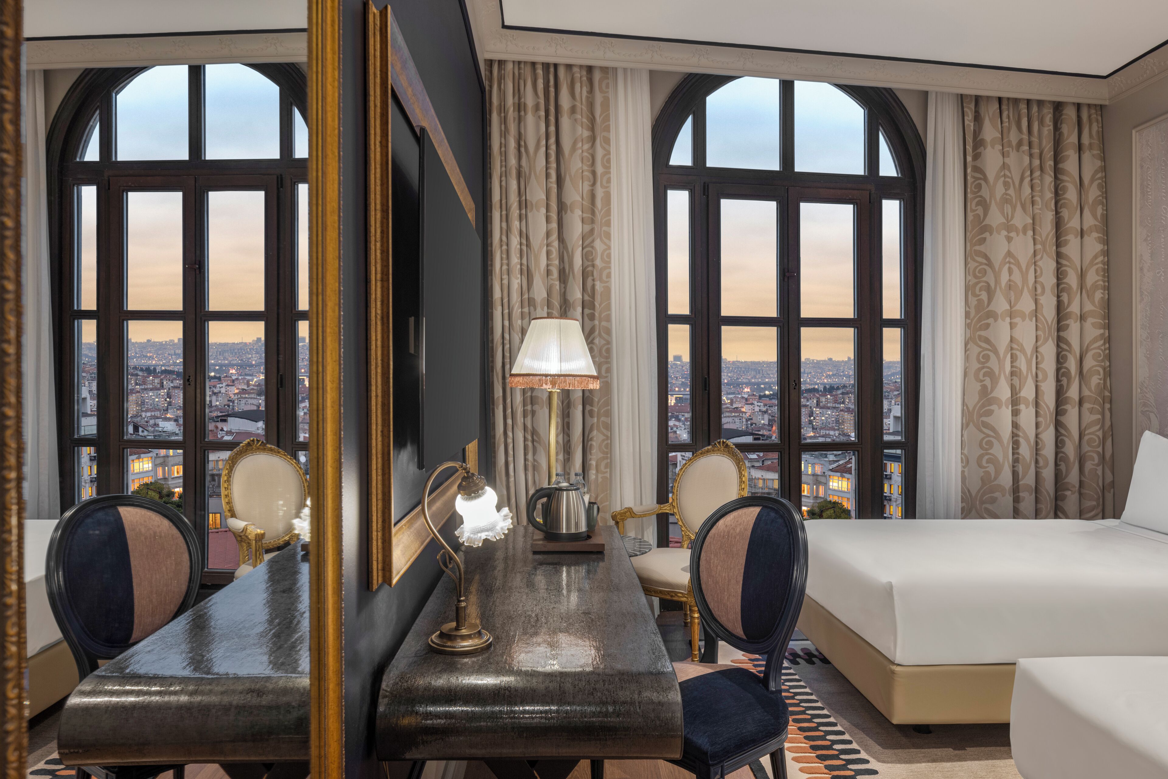 Quarto Deluxe, 2 camas individuais (View) | Lençóis de algodão egípcio, roupa de alta qualidade, edredões de penas 