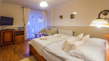 Quarto Individual | Cofre no quarto, com decoração personalizada