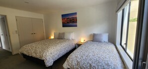 Apartamento luxo, 2 quartos | Roupas de cama premium, cortinas blackout, quartos à prova de som