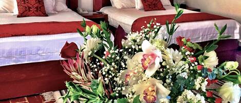 Master Suite with Balcony | 1 quarto, roupas de cama premium, cofres nos quartos