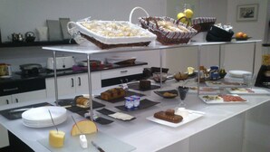 Pequeno-almoço tipo buffet diário incluído 