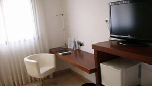 Televisor LCD de 32 polegadas com canais digitais, televisor 