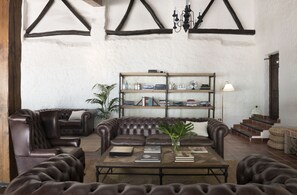 Lounge no saguão