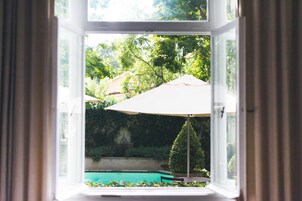 Quarto superluxo | Vista para o jardim