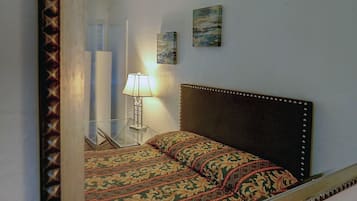Quarto Standard, 1 cama de casal, não fumadores | Wi-fi grátis, roupa de cama fornecida