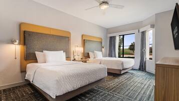 Suíte, acessível, para não fumantes | Cofres nos quartos, escrivaninha, cortinas blackout