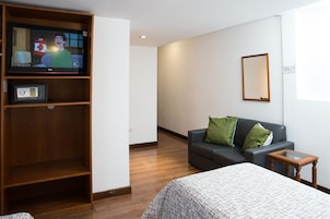 Quarto Quádruplo | Cofre no quarto, secretária adequada para computadores portáteis