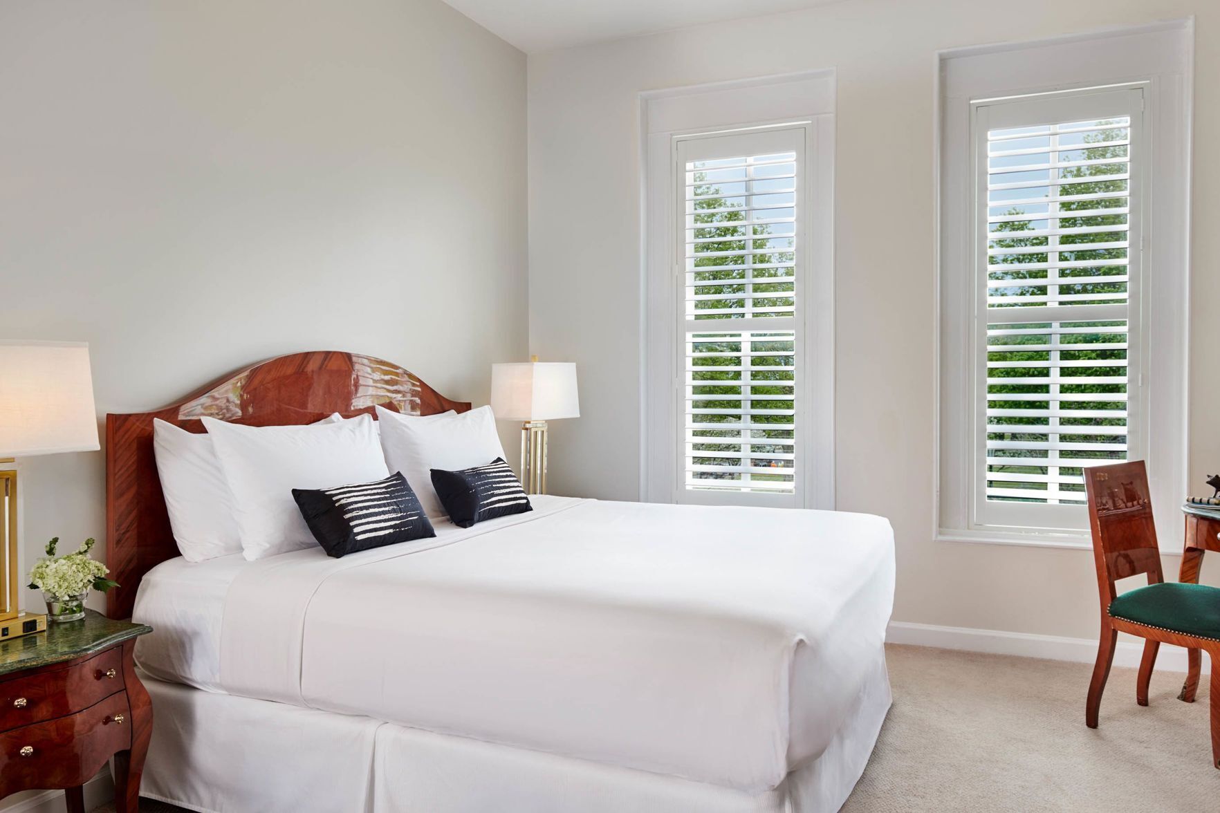 Escrivaninha, Wi-Fi de cortesia, roupa de cama