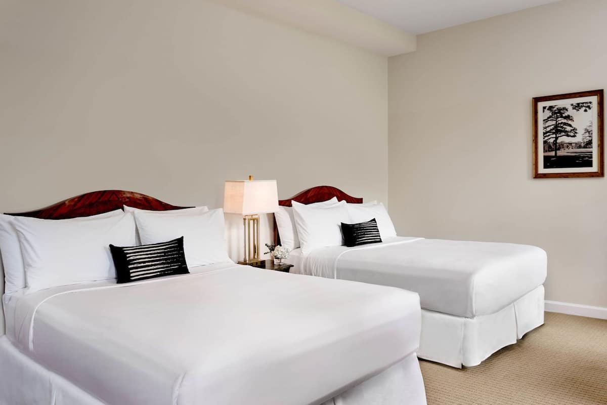 Escrivaninha, Wi-Fi de cortesia, roupa de cama