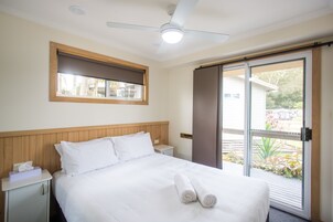 Quarto standard, 2 quartos | Wi-Fi de cortesia, roupa de cama