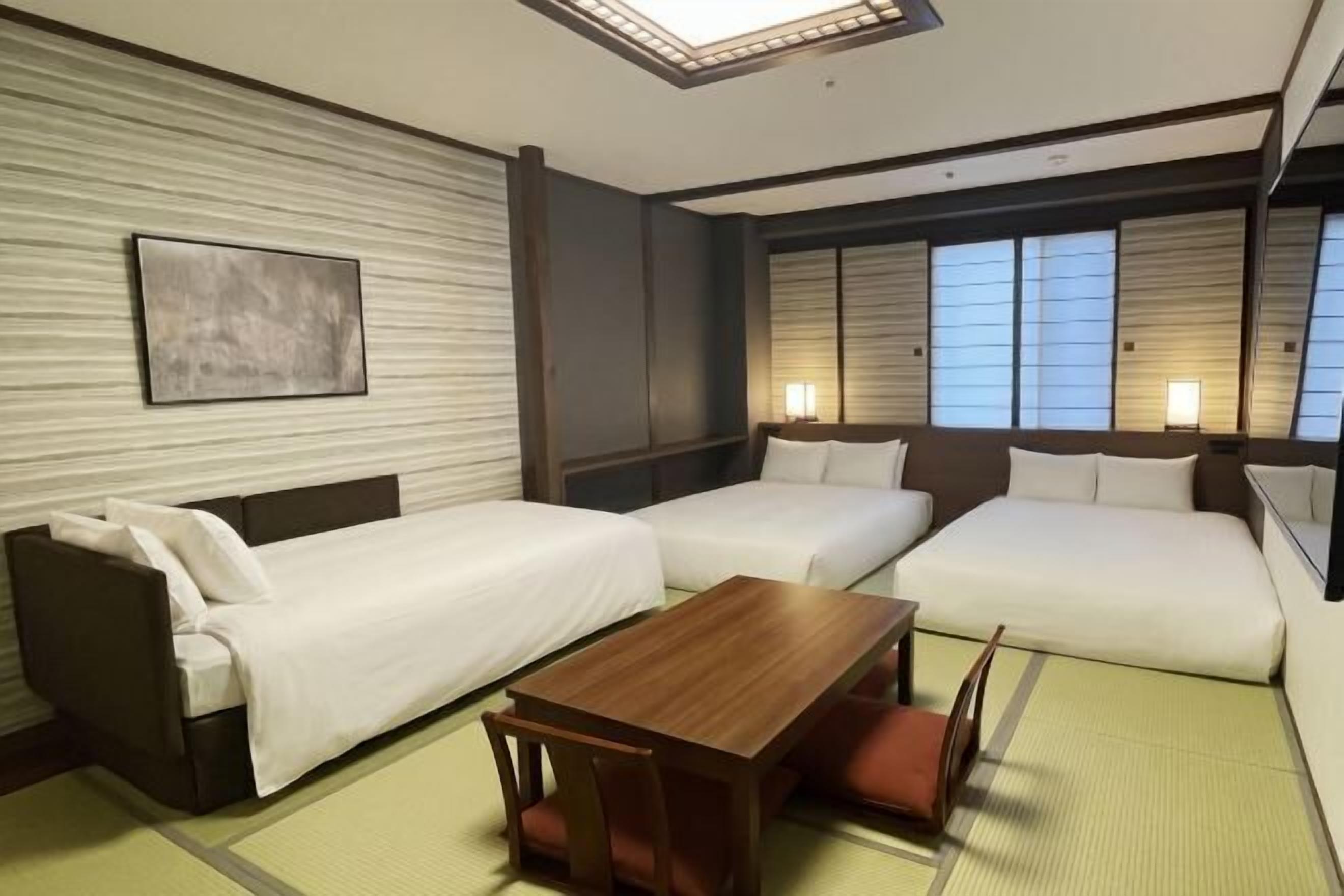 Cofres nos quartos, Wi-Fi de cortesia, roupa de cama