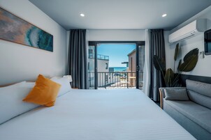 Quarto luxo (Queen) | Ferros/tábuas de passar roupa, Wi-Fi de cortesia, roupa de cama