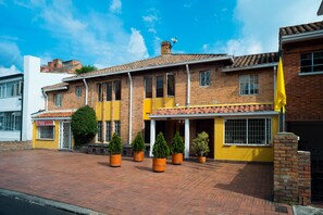 Fachada da propriedade