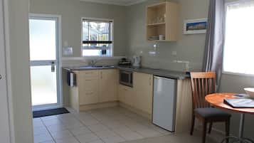 Casa de campo standard | Cozinha privada | Geladeira, micro-ondas, cooktop, cafeteira/chaleira