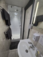 Quarto Duplo Superior, casa de banho anexa | Casa de banho