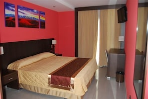 Quarto Duplo para 1 Pessoa | Minibar, cofre no quarto, secretária, quartos insonorizados