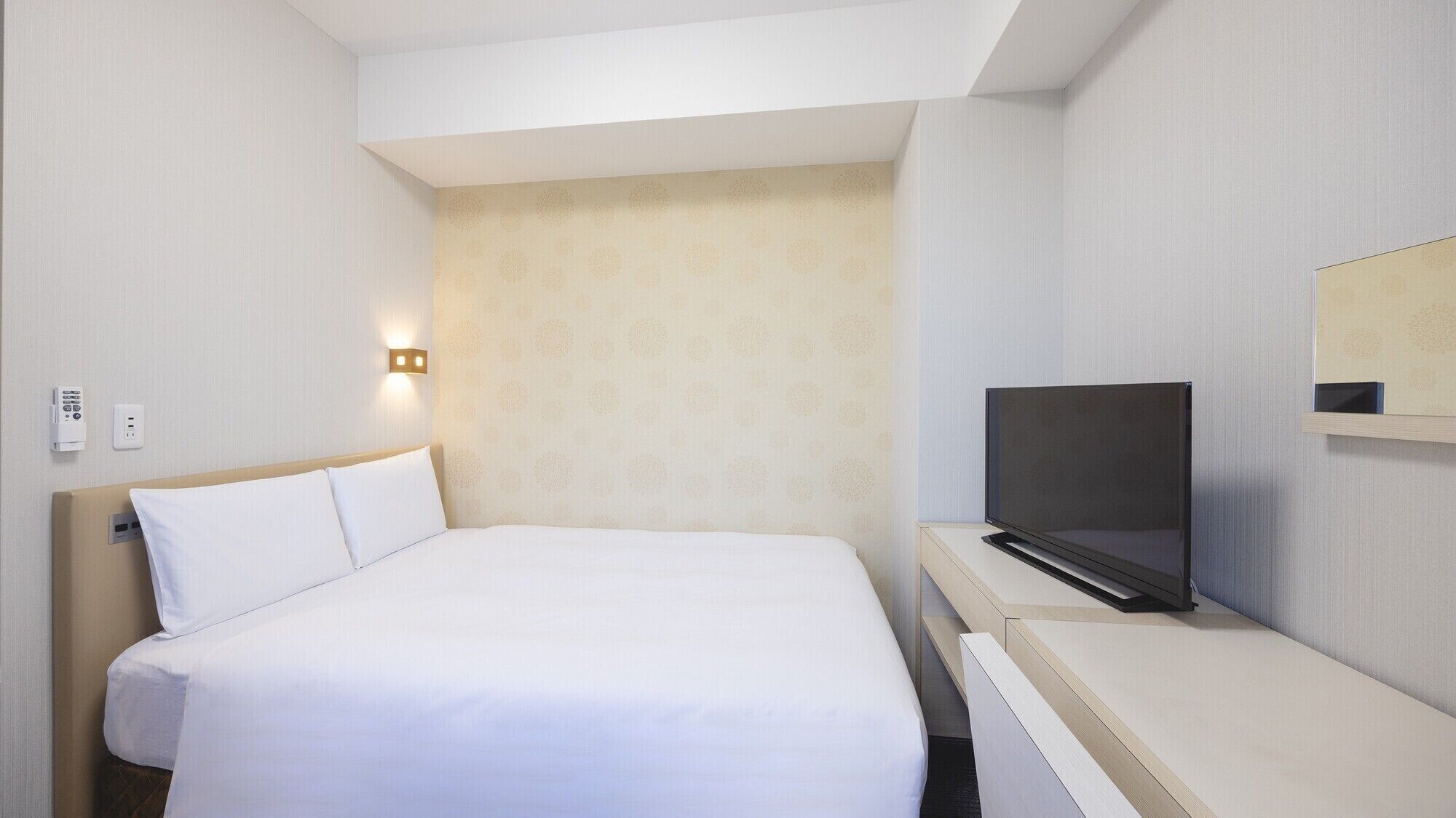 Edredons de pluma, escrivaninha, cortinas blackout, Wi-Fi de cortesia