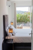 Casa luxo, 3 quartos | Frigobar, cofres nos quartos, individualmente decorados