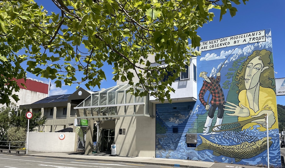 Yha Nelson - Backpackers - New Zealand