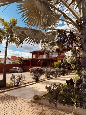 Fachada da propriedade