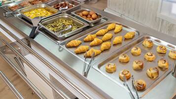 Pequeno-almoço tipo buffet diário incluído